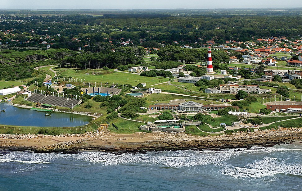 Faro Punta Mogotes, Mar del Plata - Tripin Argentina